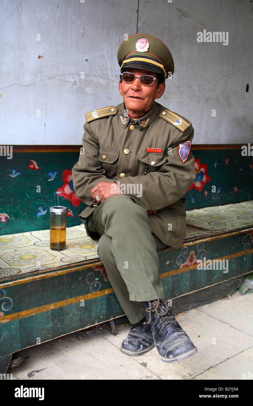 old Chinese soldier Stock Photo - Alamy
