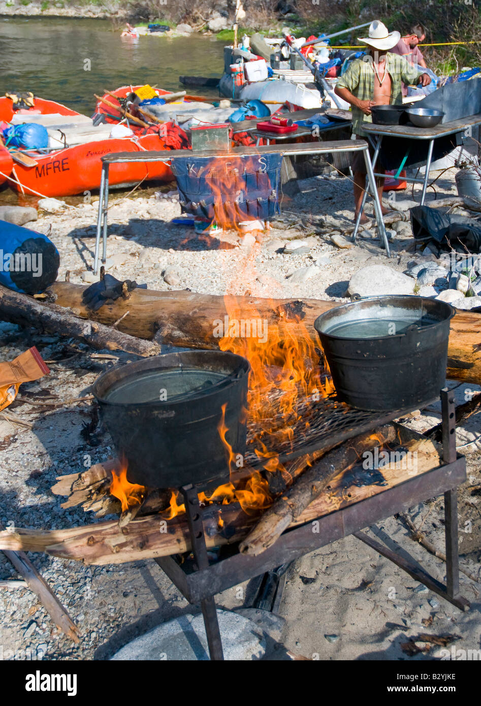 Fire by the river hi-res stock photography and images - Alamy