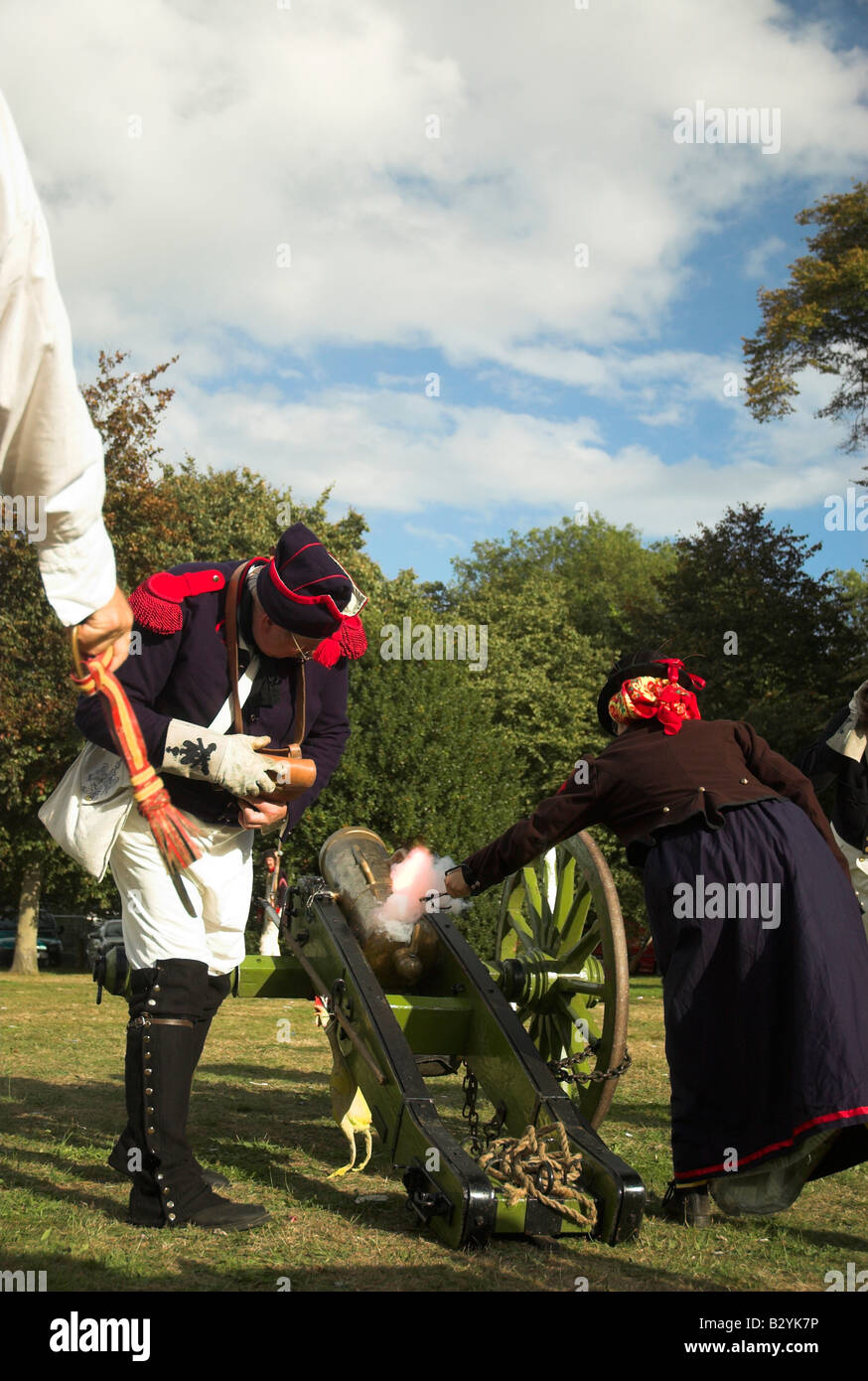 Pan fired hi-res stock photography and images - Alamy
