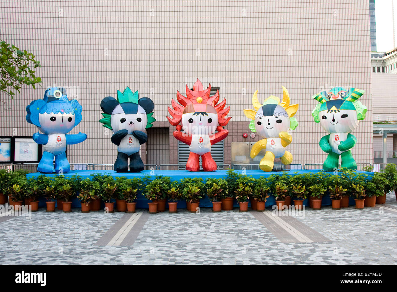 Official olympic mascots hi-res stock photography and images - Alamy