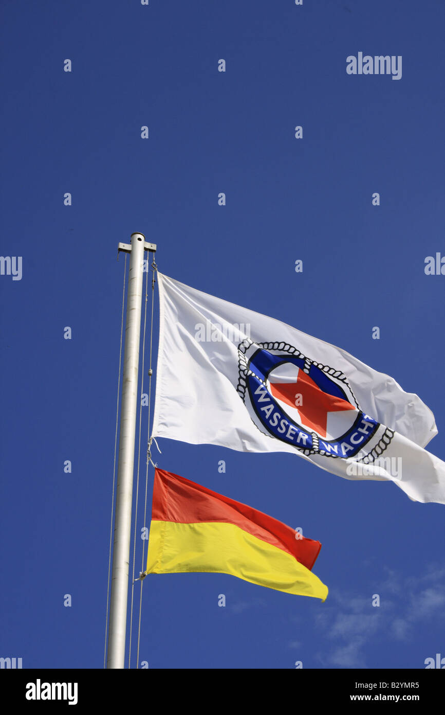 Lifeguarding hi-res stock photography and images - Alamy