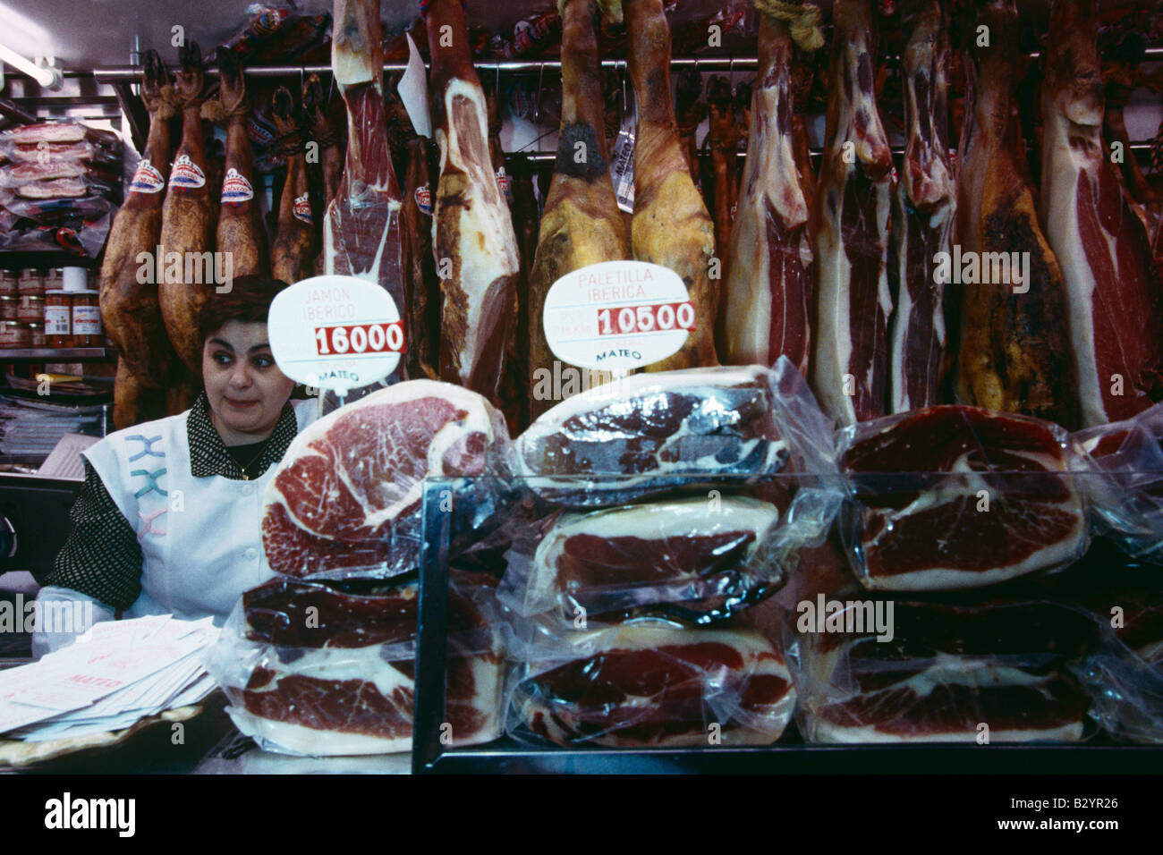 Fresh meat shop Stock Photo - Alamy