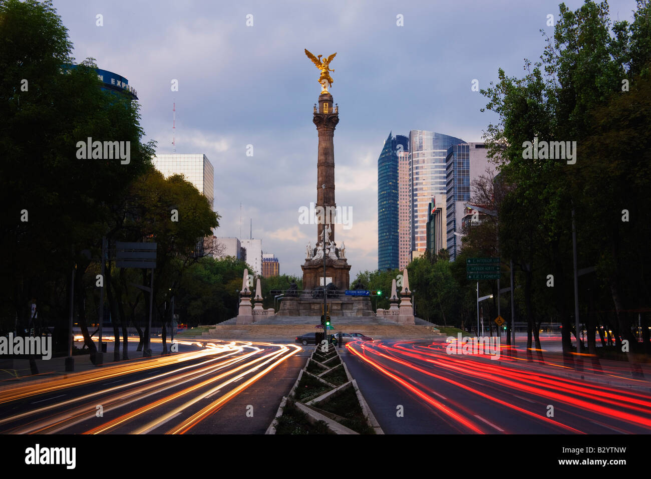 Paseo de la reforma hi-res stock photography and images - Alamy