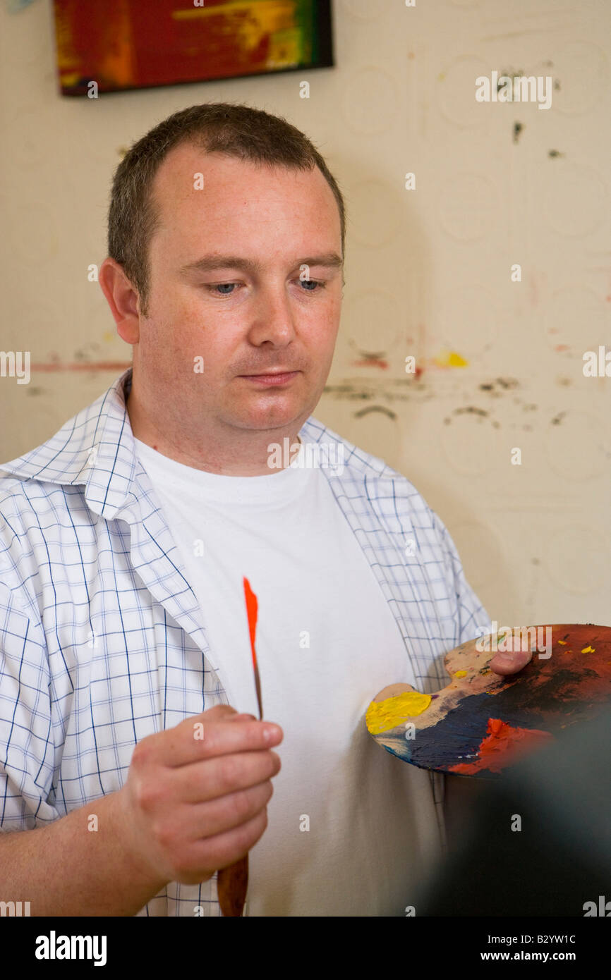 Artist knife hi-res stock photography and images - Alamy