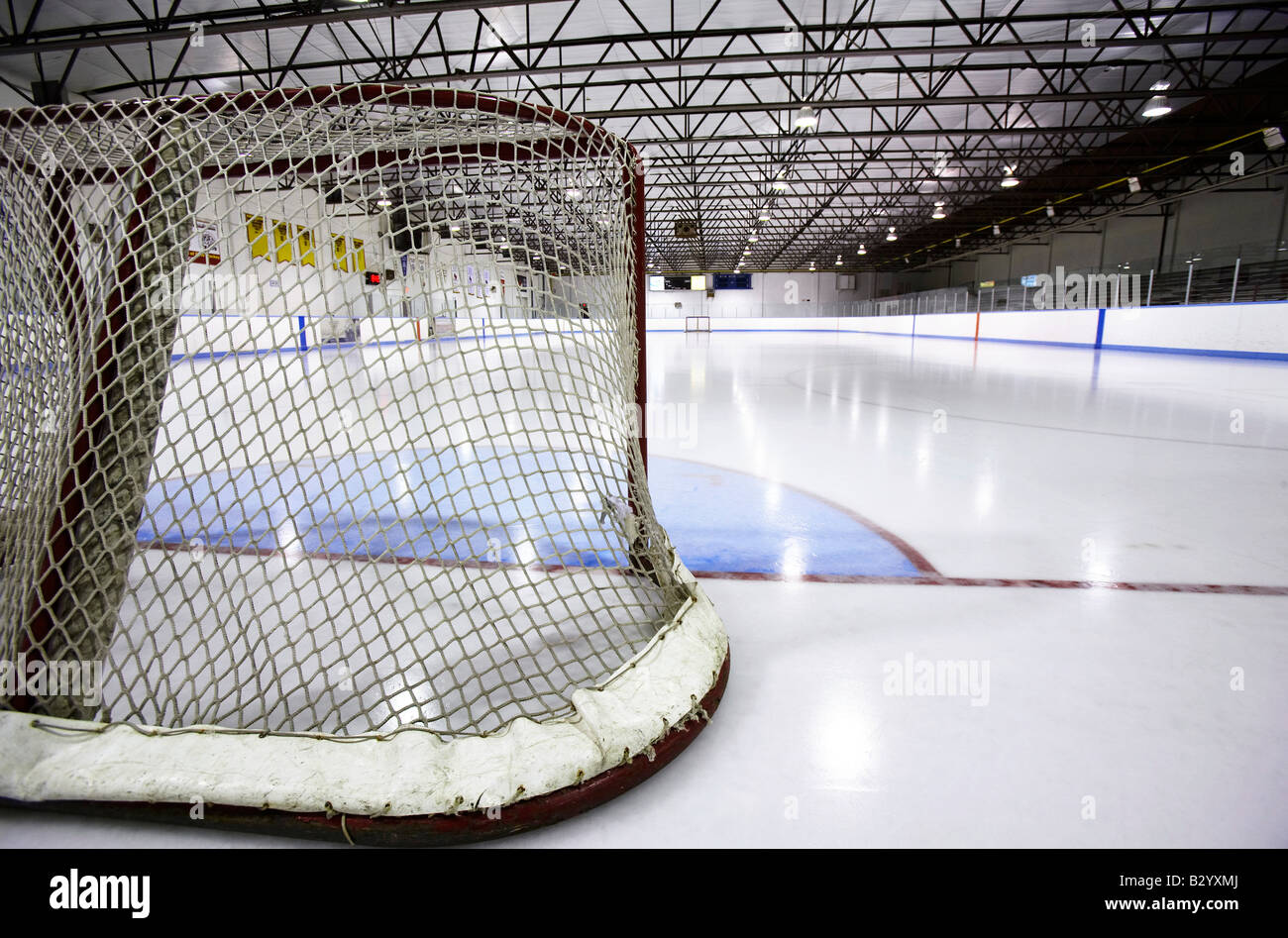 Ice hockey rink indoors empty hi-res stock photography and images - Alamy