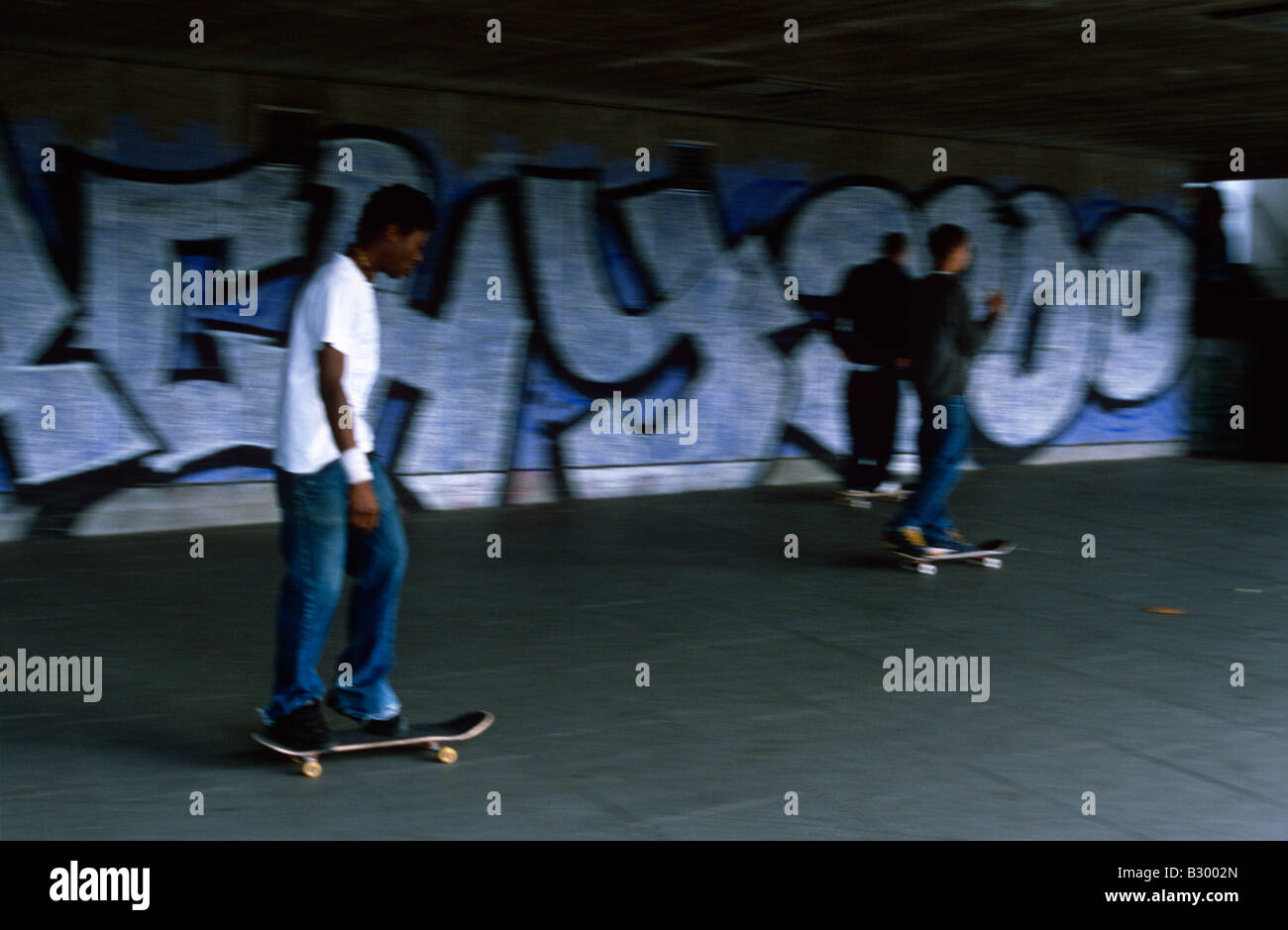 Skateboarding in London Stock Photo - Alamy