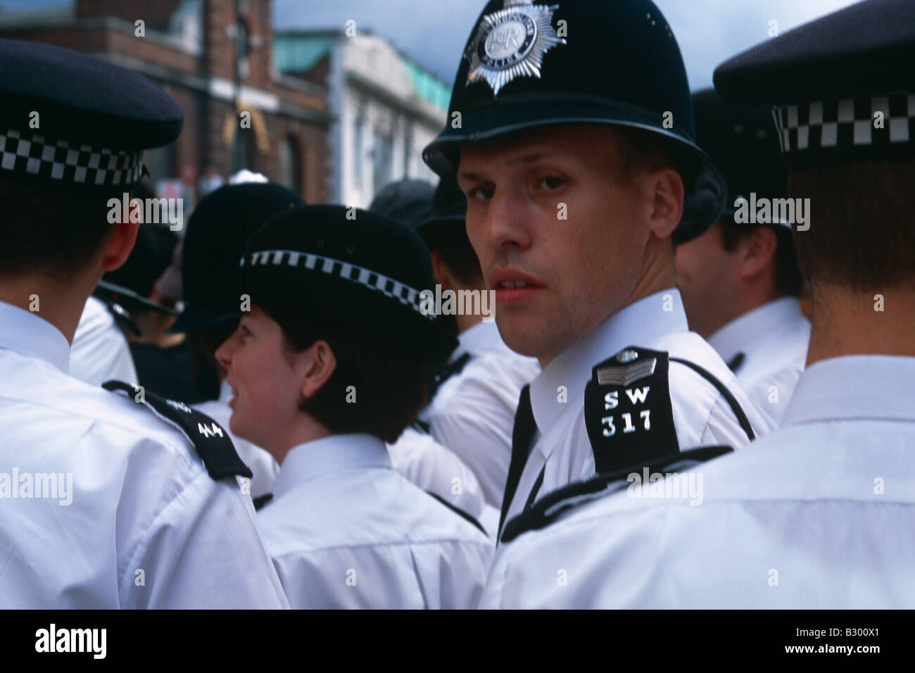 Police officers people gathering hi-res stock photography and images ...