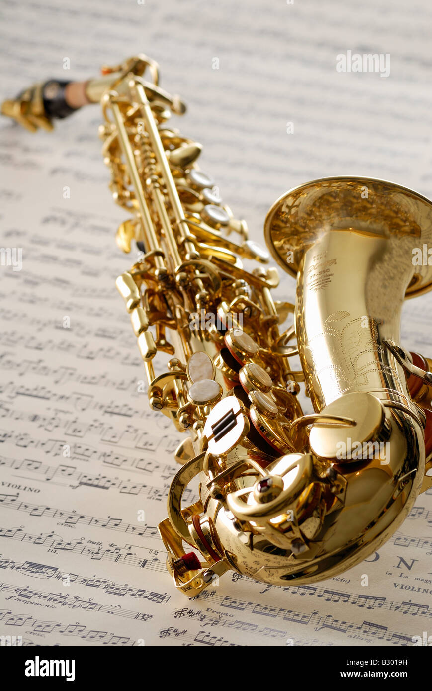 Saxophone images hi-res stock photography and images - Alamy