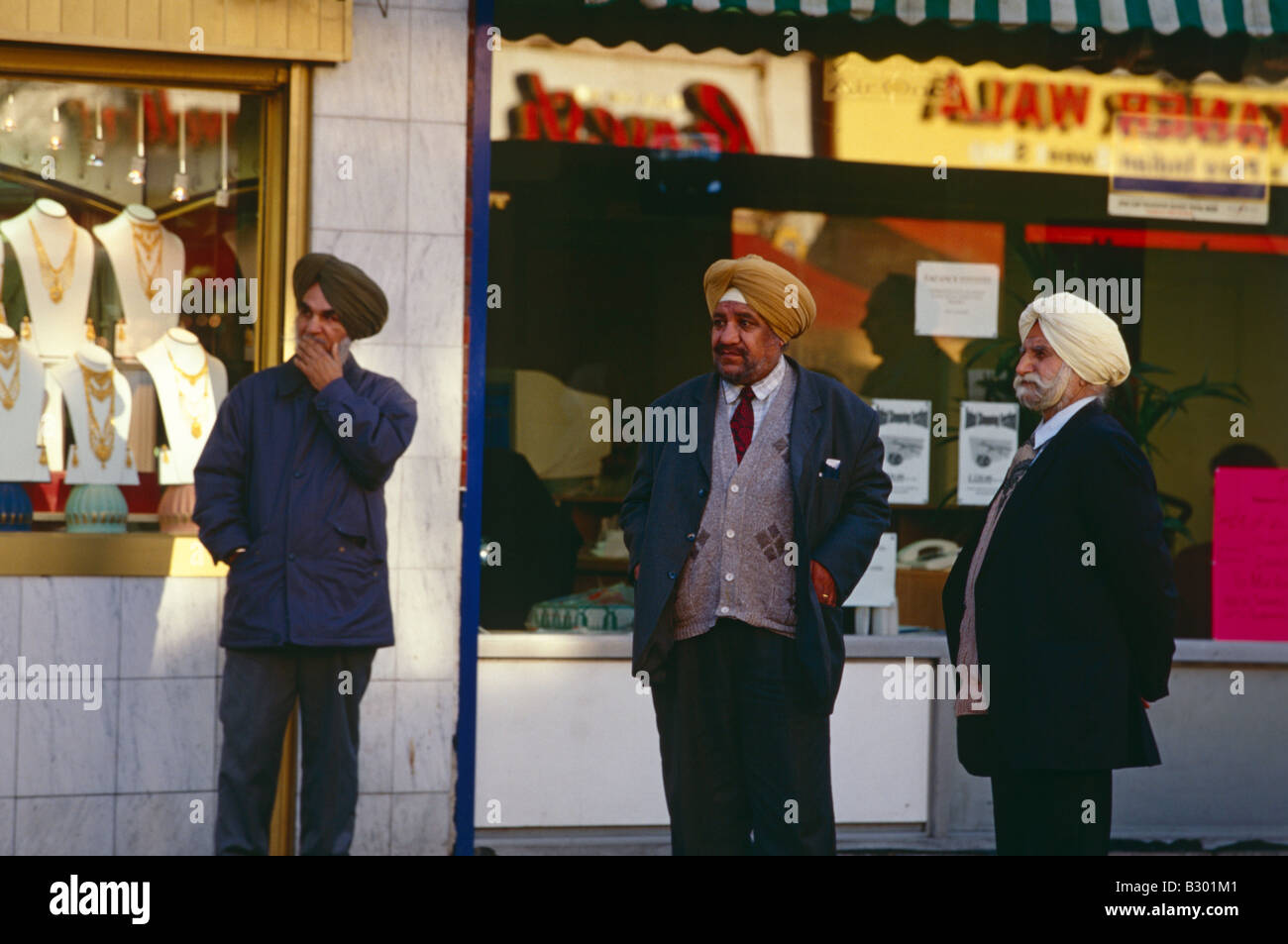 Southall england sikh turban hi-res stock photography and images - Alamy