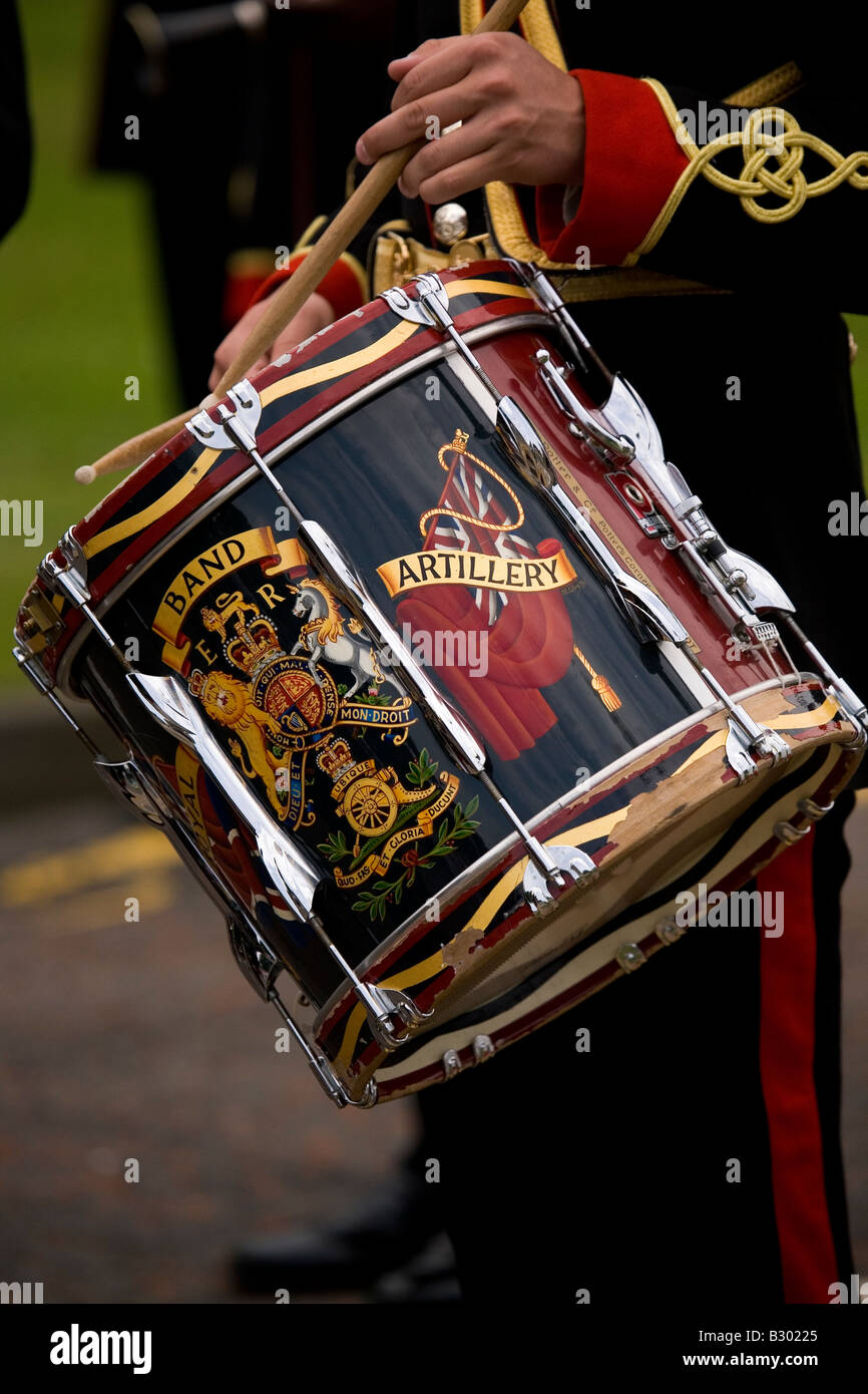Drumming military drum hi-res stock photography and images - Alamy