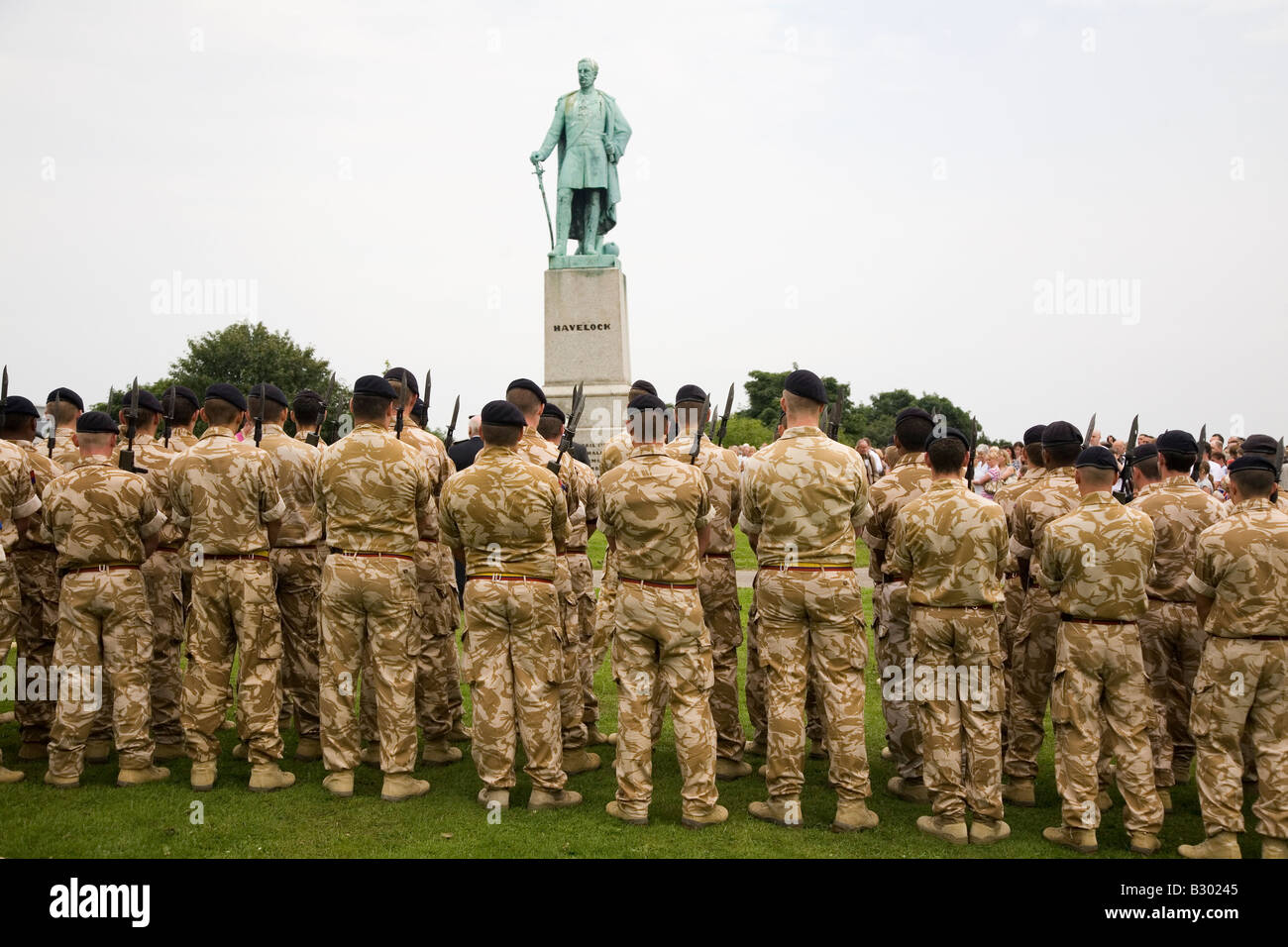 Soldiers 4th regiment royal artillery hi-res stock photography and ...