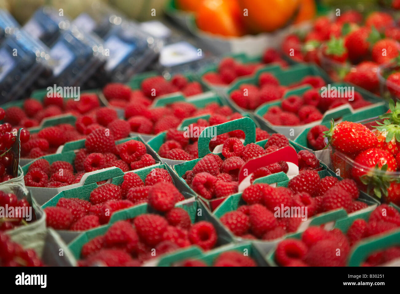 Fruit stand nobody indoor hi-res stock photography and images - Alamy