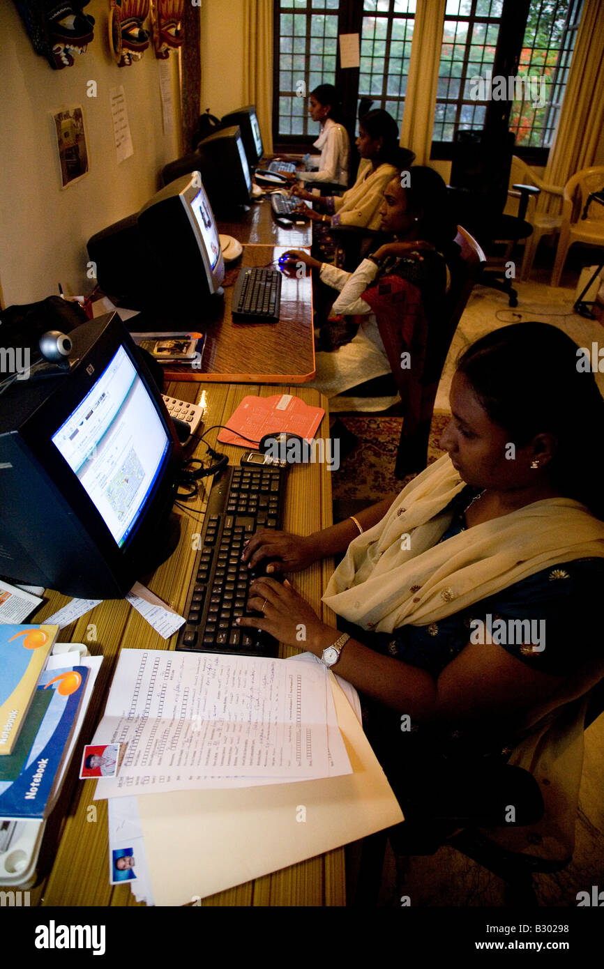 India technology workers hi-res stock photography and images - Alamy