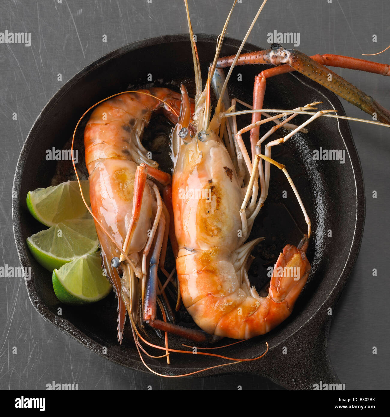 Jumbo Prawns With Lime Stock Photo - Alamy