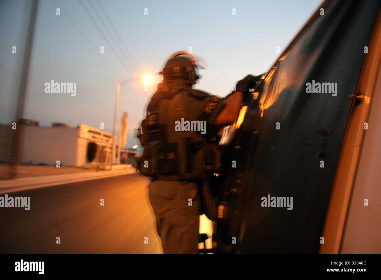 Swat van hi-res stock photography and images - Alamy