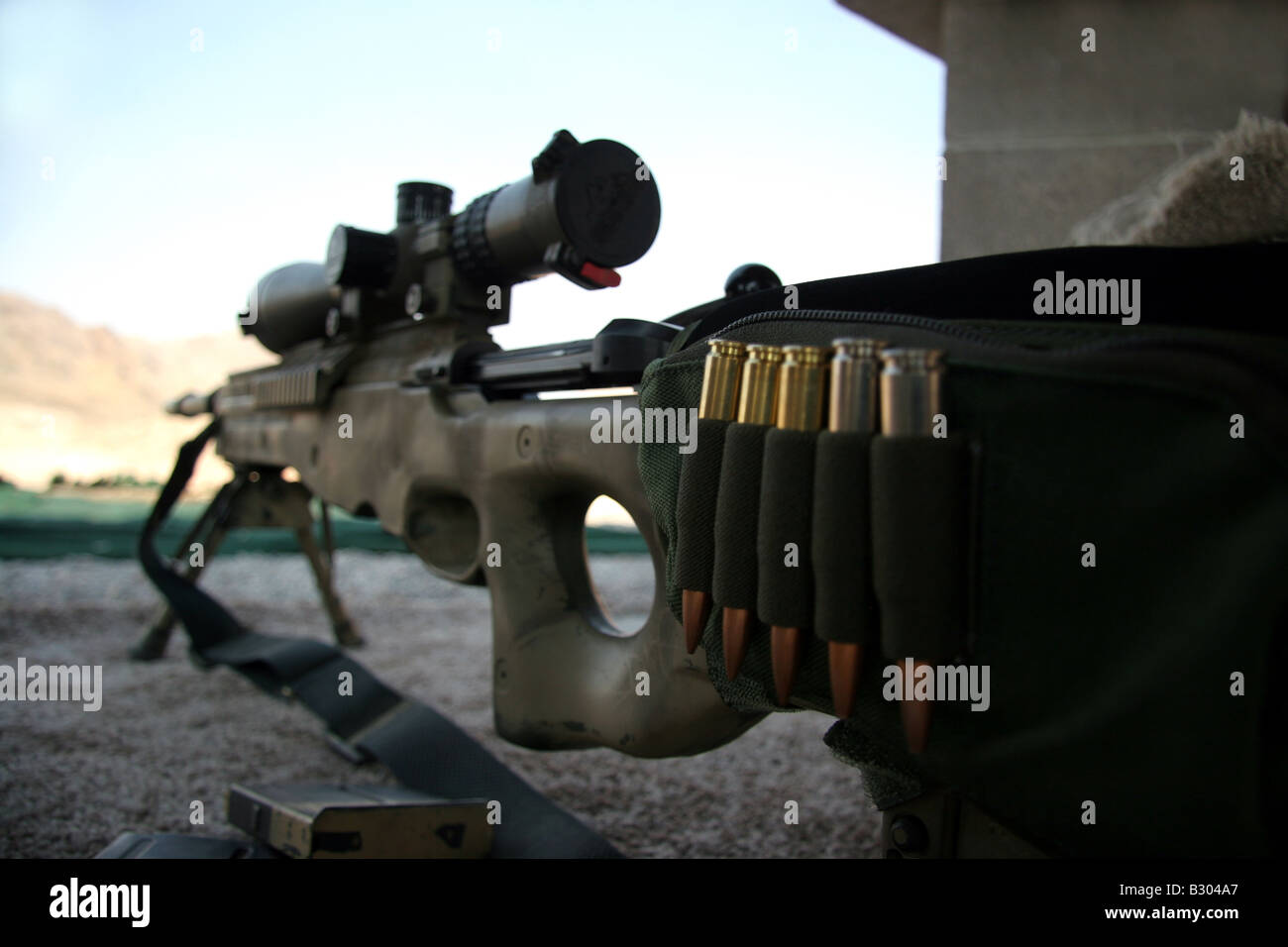 Rifle sniper hi-res stock photography and images - Alamy