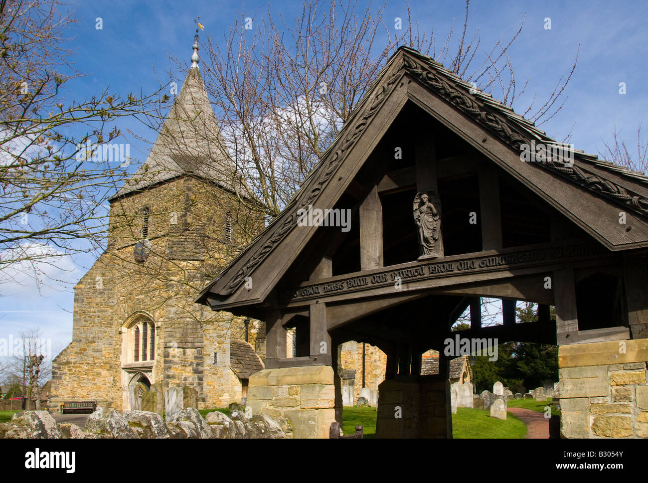 Church and church gate Edenbridge Kent England UK Stock Photo - Alamy