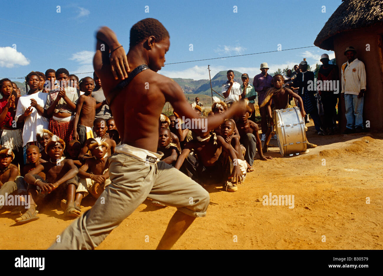 Zulu tribesmen hi-res stock photography and images - Alamy