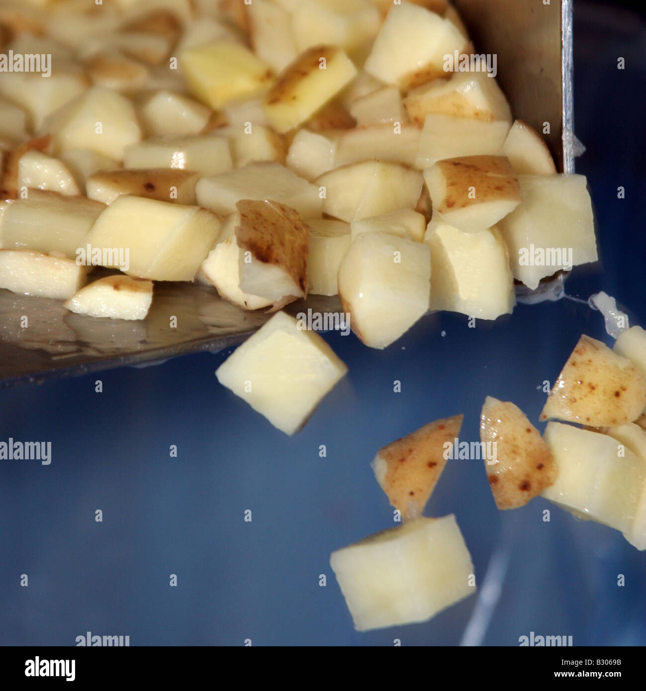 Potato cube hi-res stock photography and images - Alamy