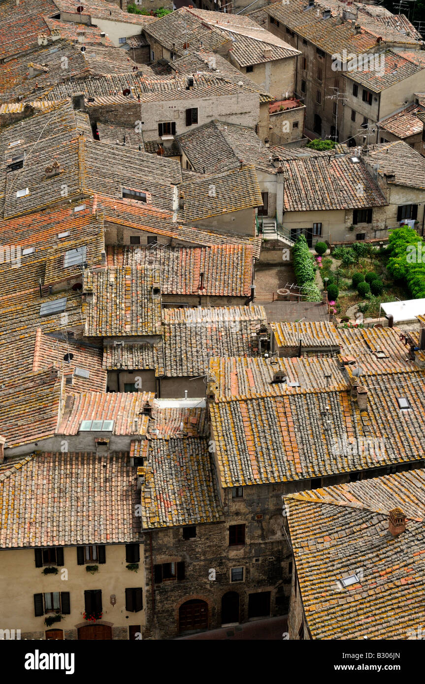 A view of the rooftops over the medieval village of San Gimignano ...