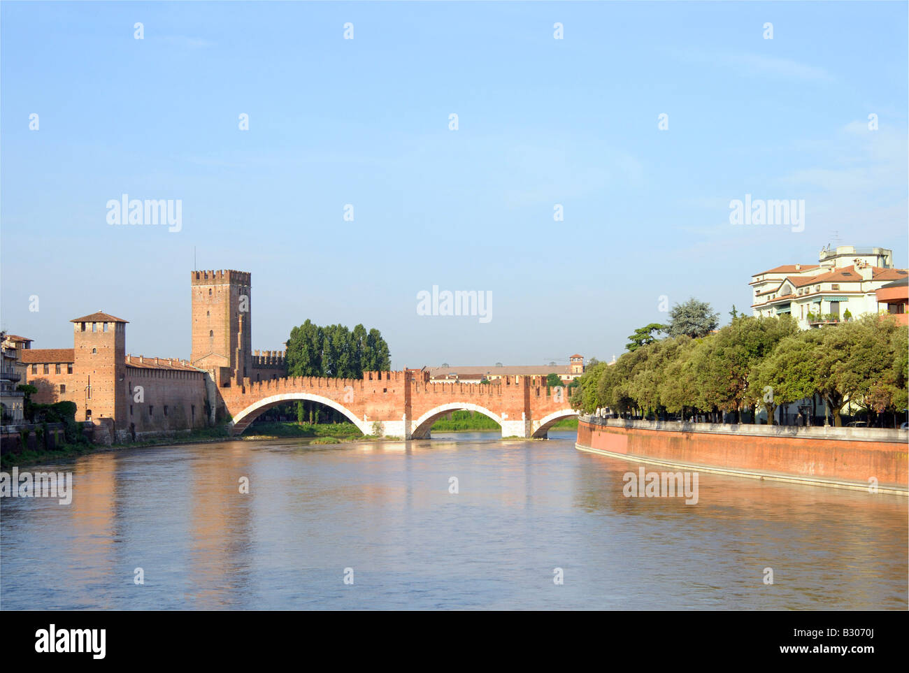 Ponte scaligero bridge over adige hi-res stock photography and images ...