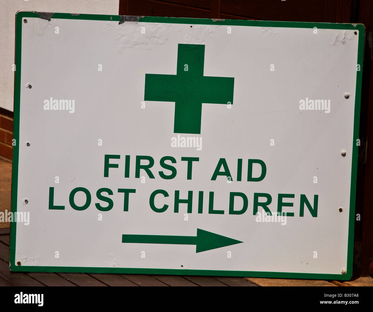 Lost children sign hi-res stock photography and images - Alamy