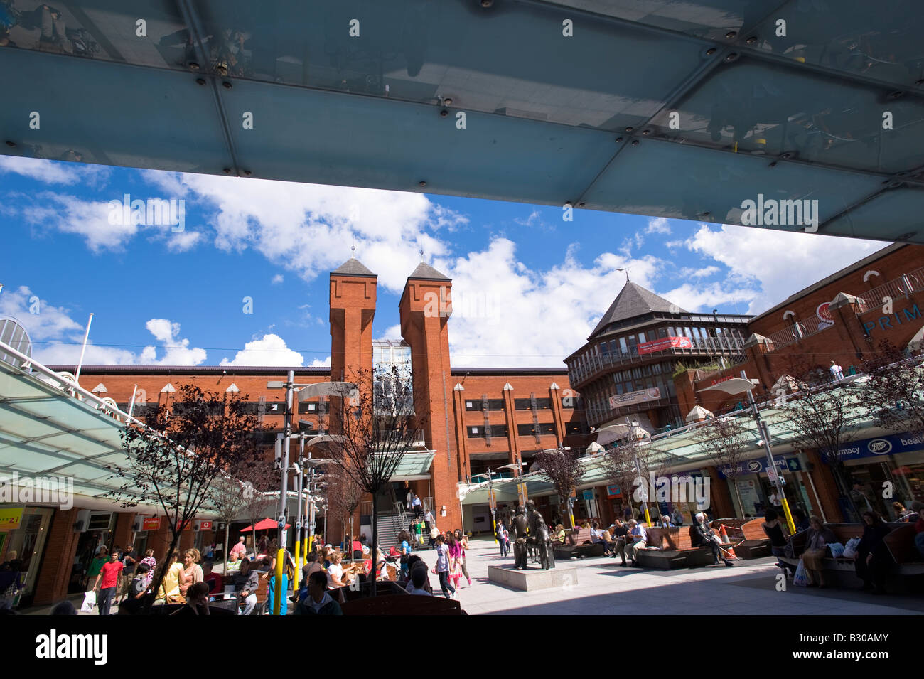 Ealing broadway shopping centre hi-res stock photography and images - Alamy
