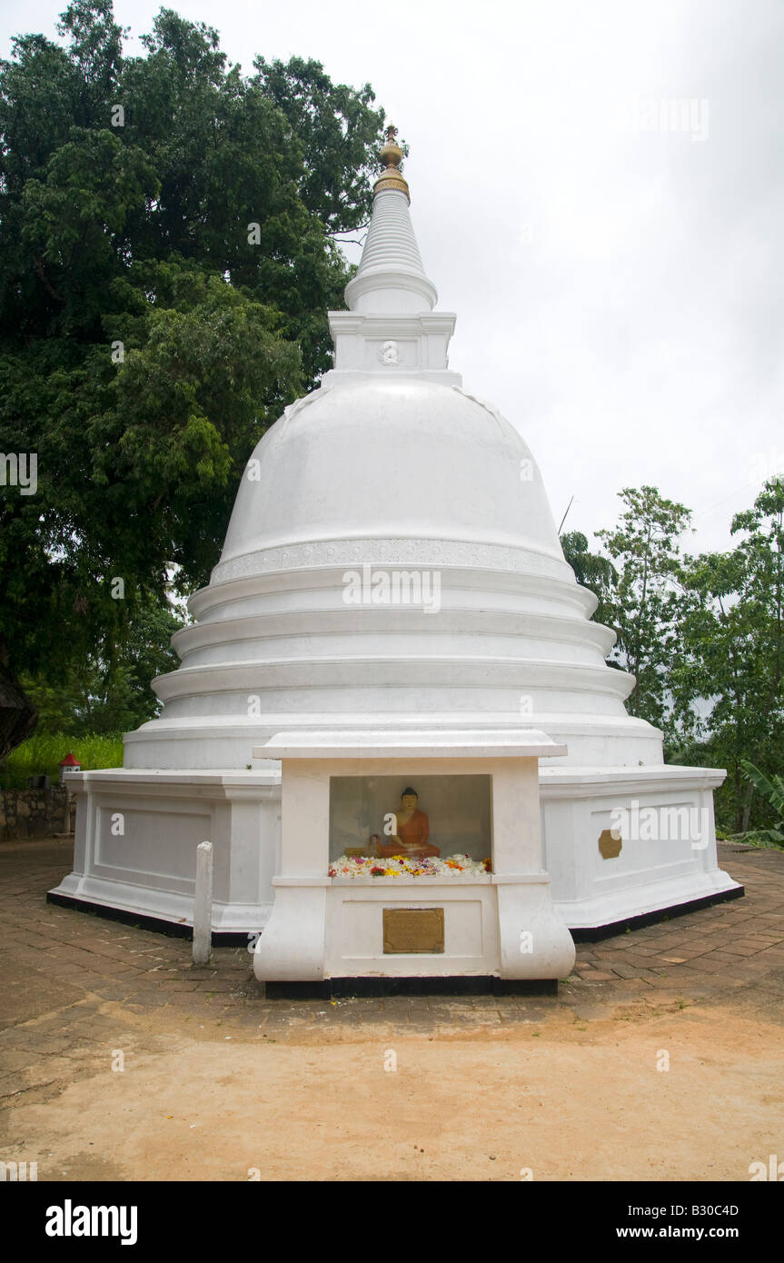 Sri maha bodhi viharaya temple hi-res stock photography and images - Alamy