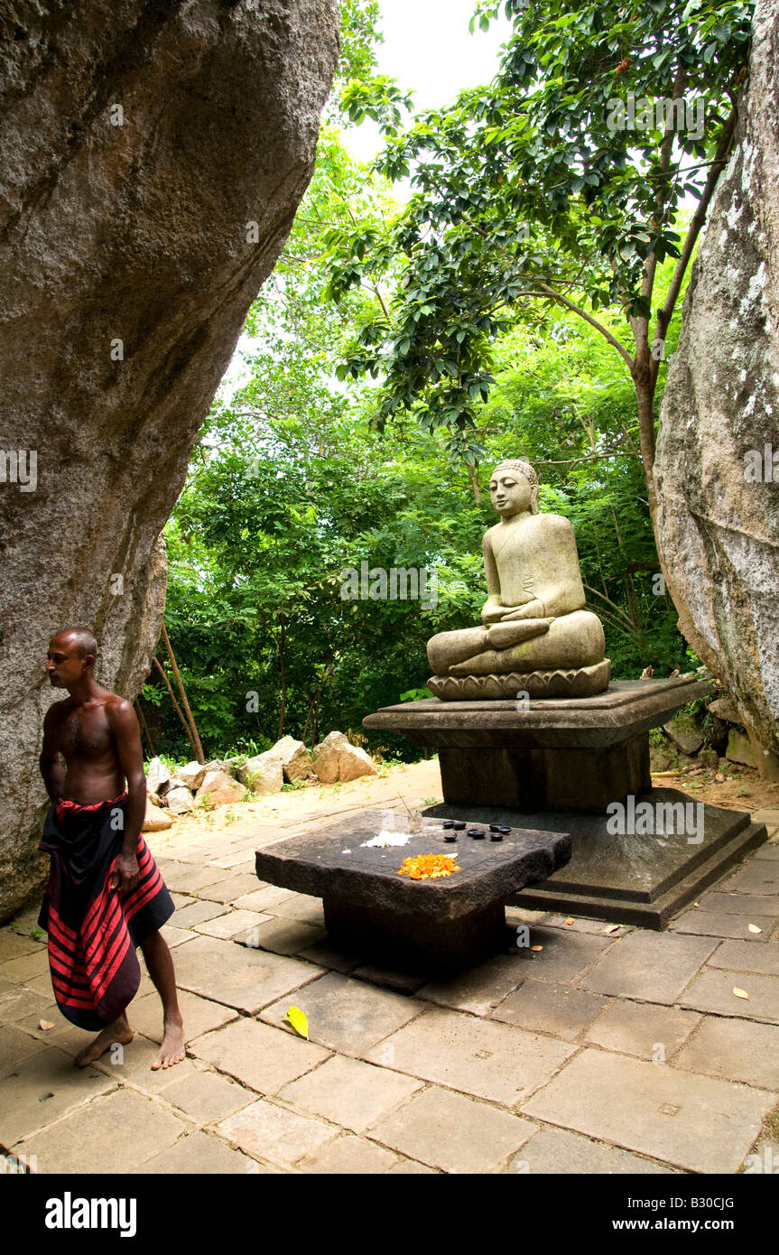 Yatagala raja maha viharaya hi-res stock photography and images - Alamy