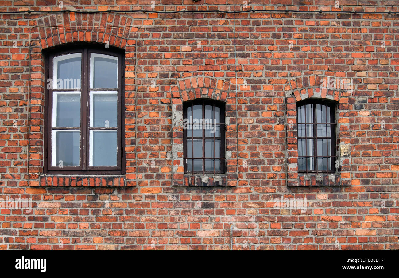 Death wall in auschwitz concentration hi-res stock photography and ...