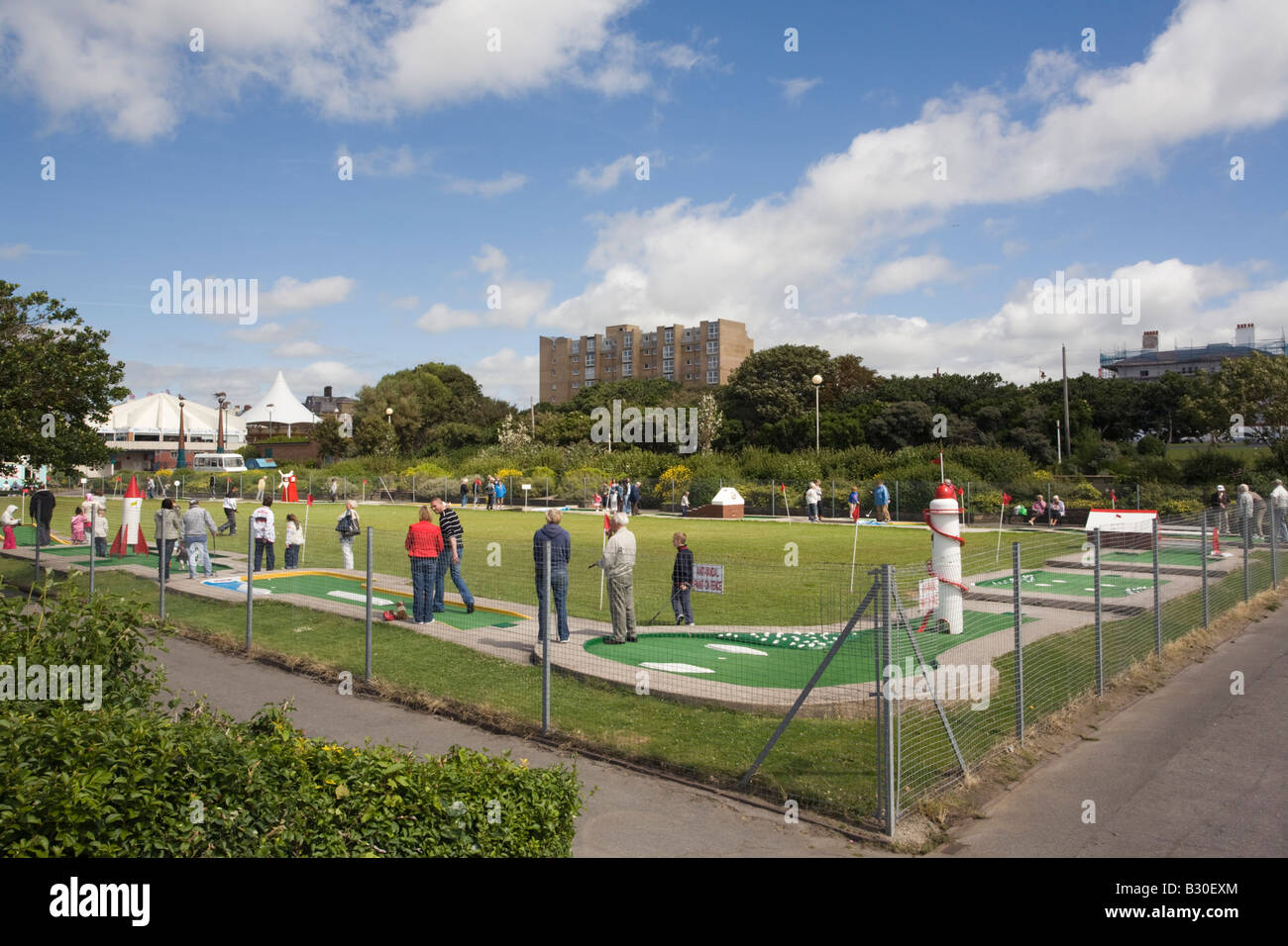 Crazy golf uk hi-res stock photography and images - Alamy