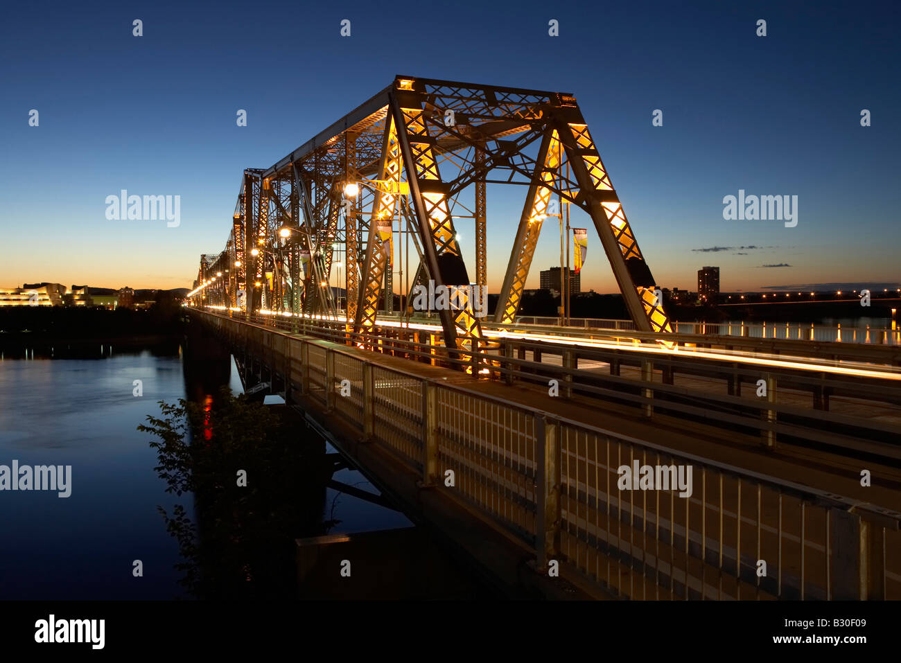 Alexandra bridge hi-res stock photography and images - Alamy