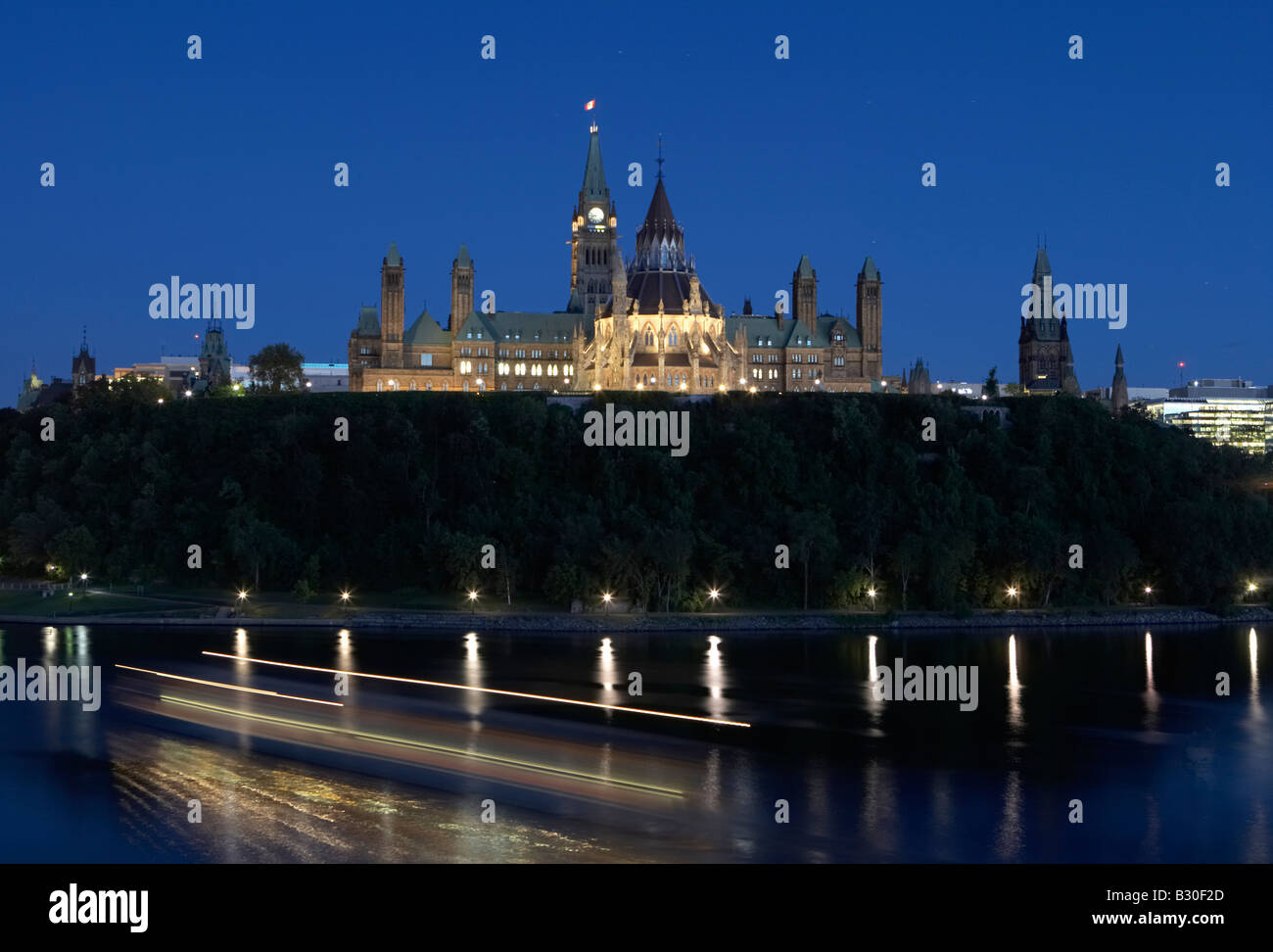 Ottawa parliament hill panorama hi-res stock photography and images - Alamy