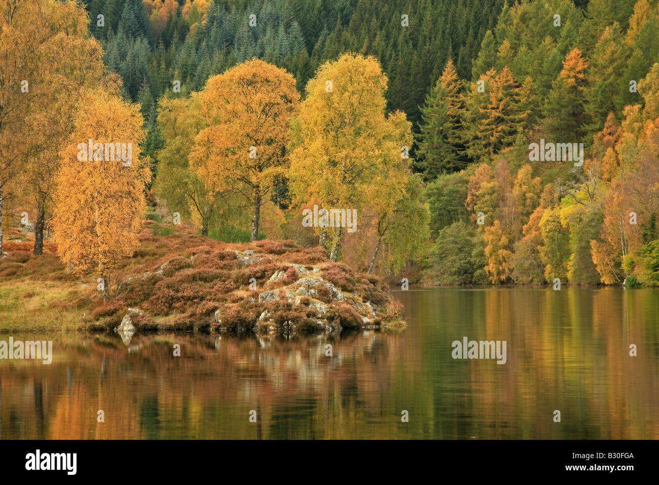 Loch tummel lake reflection hi-res stock photography and images - Alamy