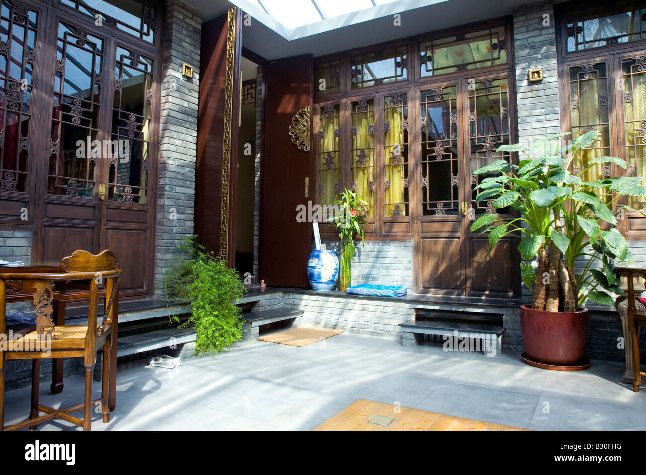 Interior of a traditional hutong courtyard house in Beijing Stock Photo ...