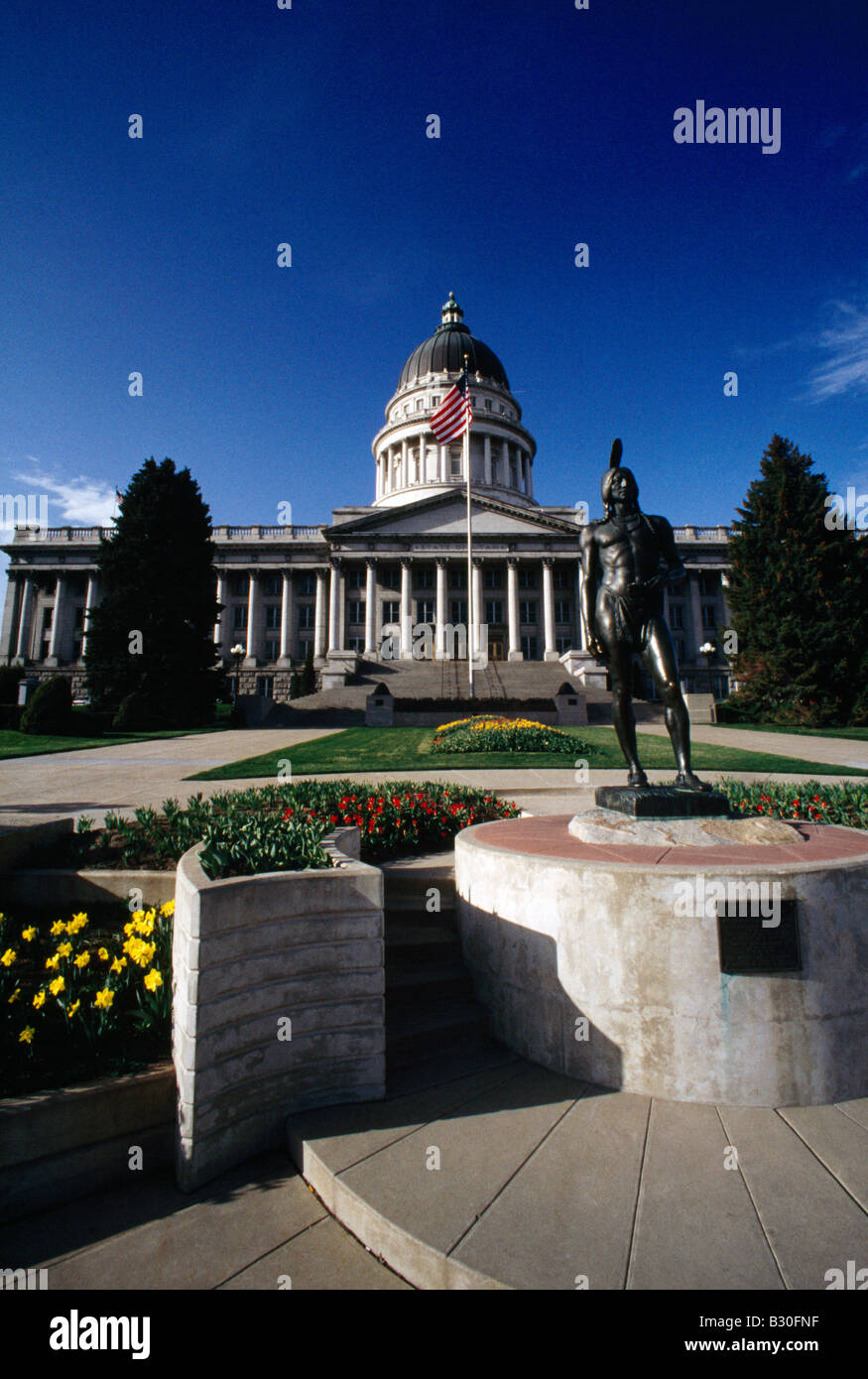 Massasoit statue hi-res stock photography and images - Alamy