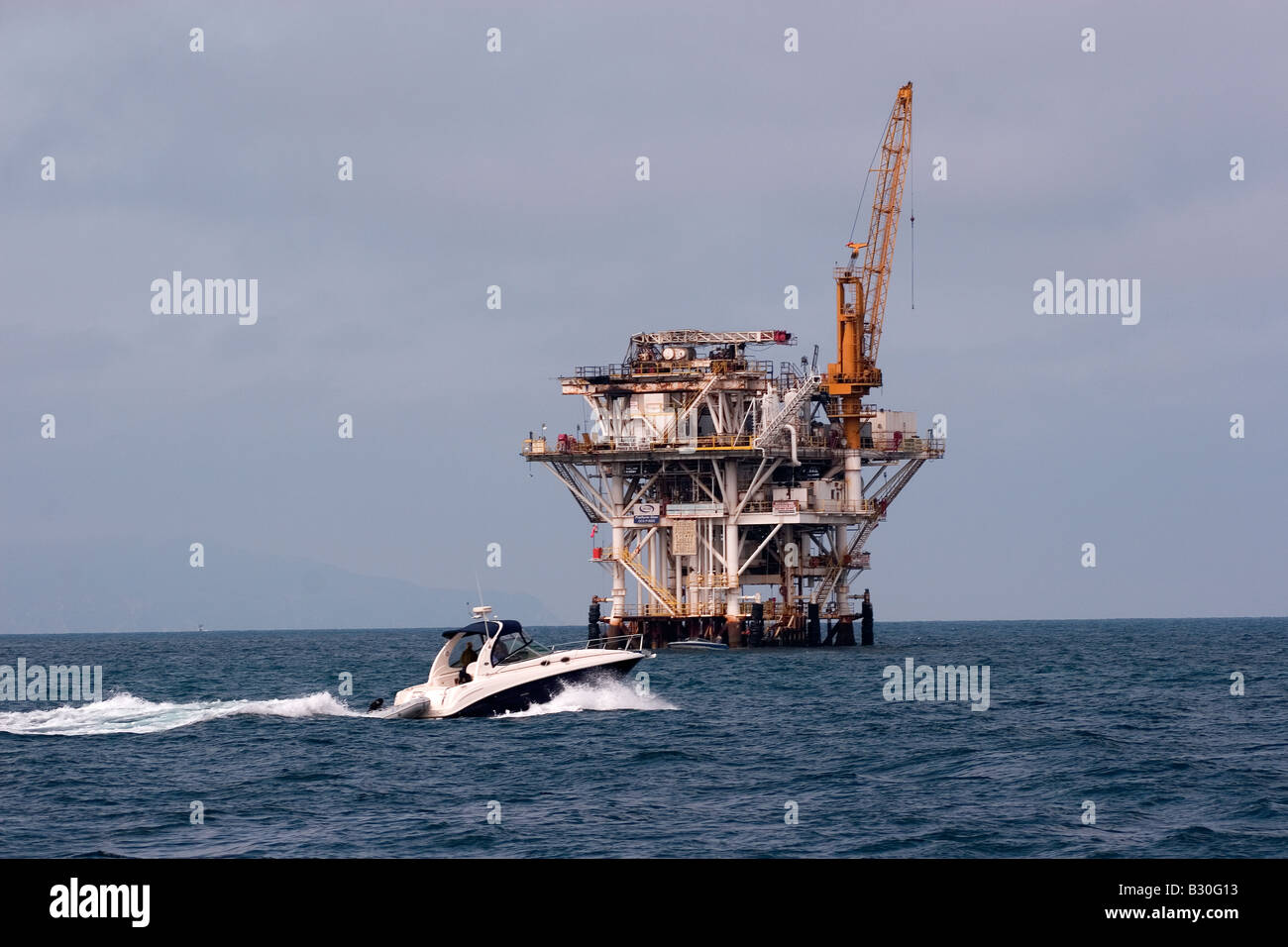 Channel drill rig Stock Photo - Alamy