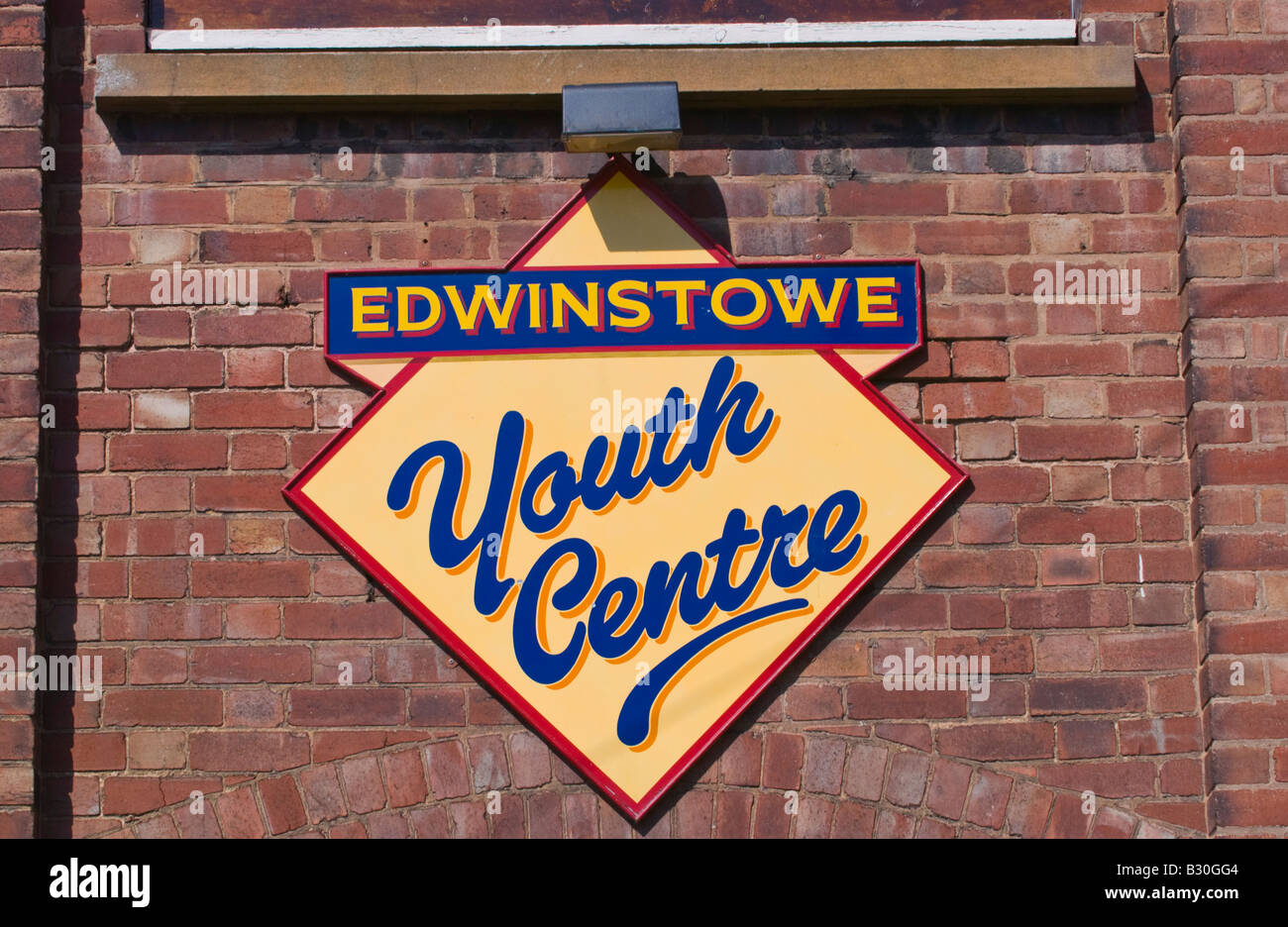 Youth centre exterior hi-res stock photography and images - Alamy