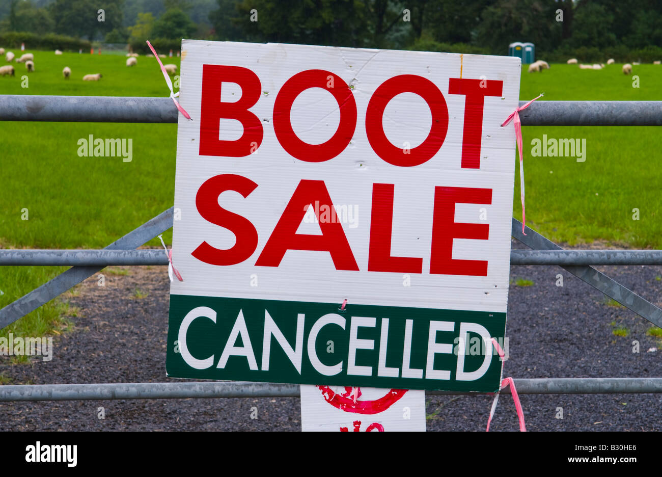 Car boot sale sign hi-res stock photography and images - Alamy
