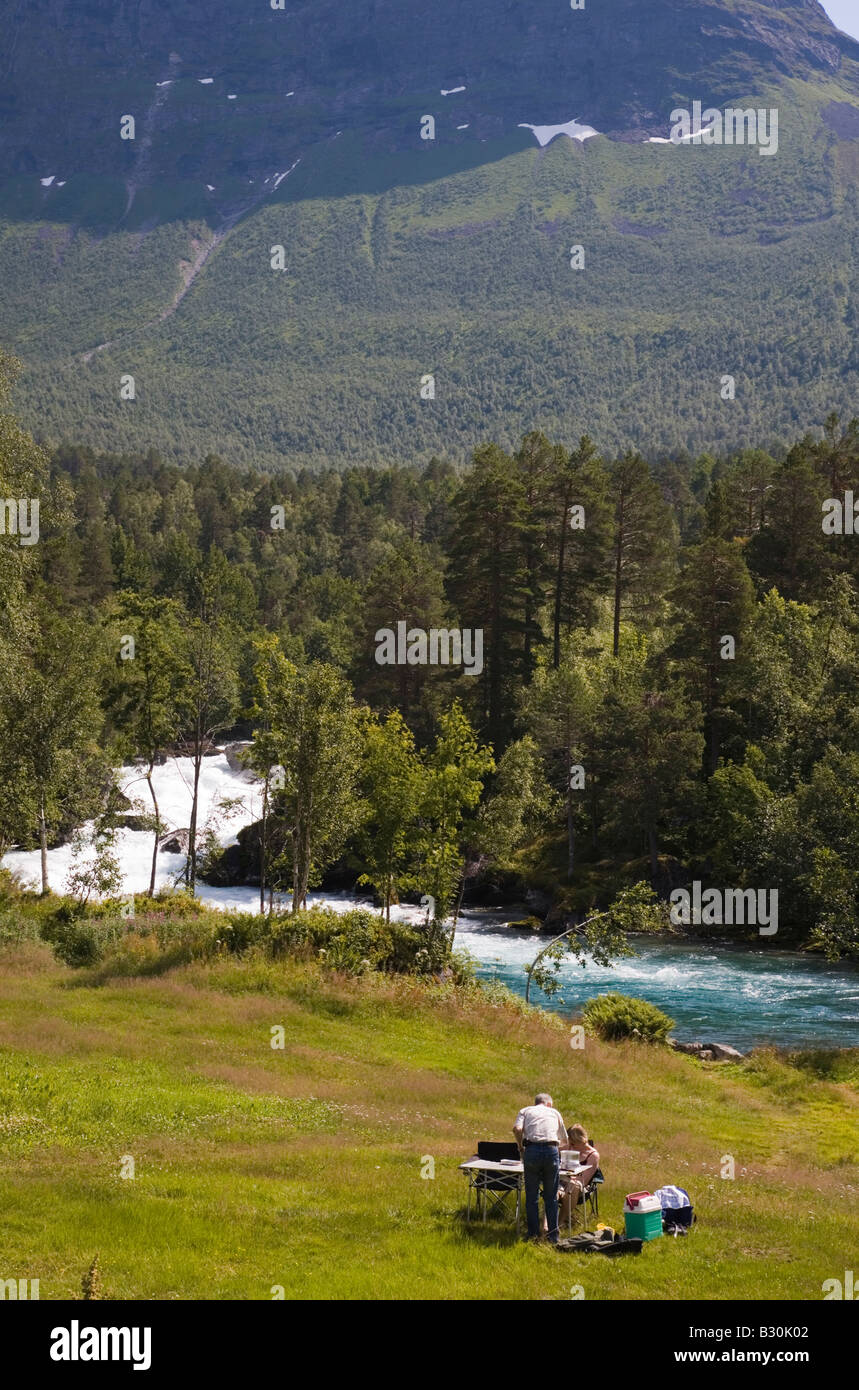 Picknickers hi-res stock photography and images - Alamy