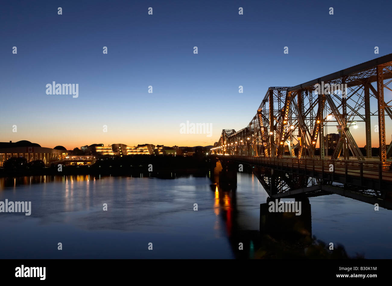 Royal alexandra bridge hi-res stock photography and images - Alamy