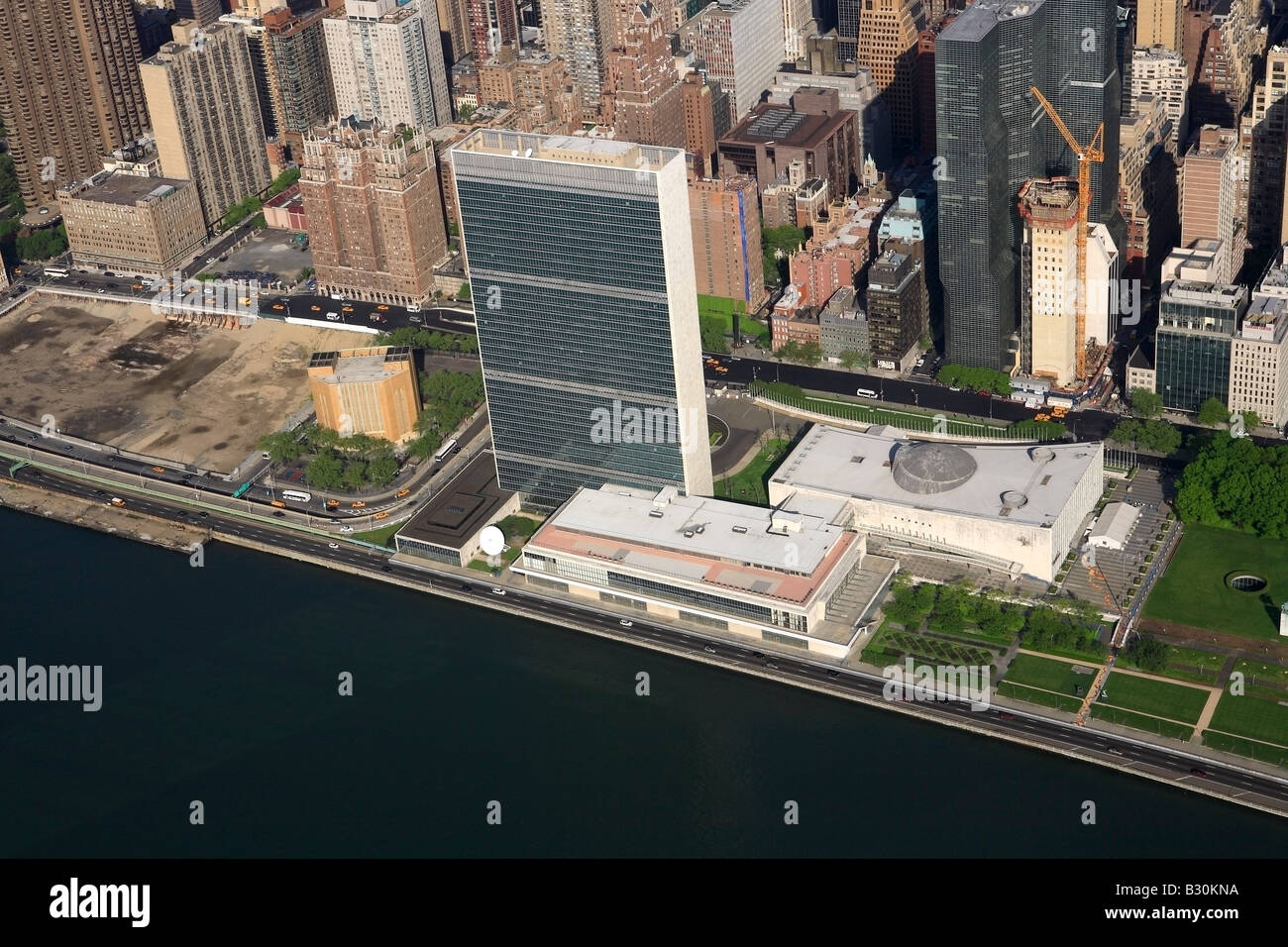 Aerial view united nations building hi-res stock photography and images ...