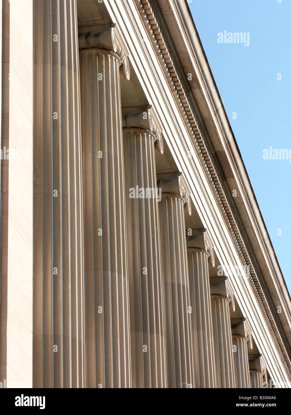 Concrete columns support structure hi-res stock photography and images ...