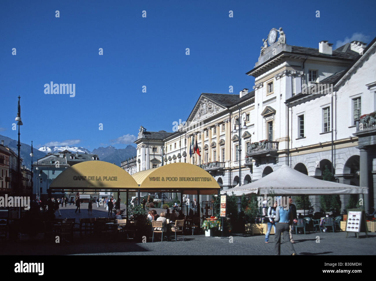 Piazza Emile Chanoux and the Hotel de Ville at Aosta Stock Photo - Alamy