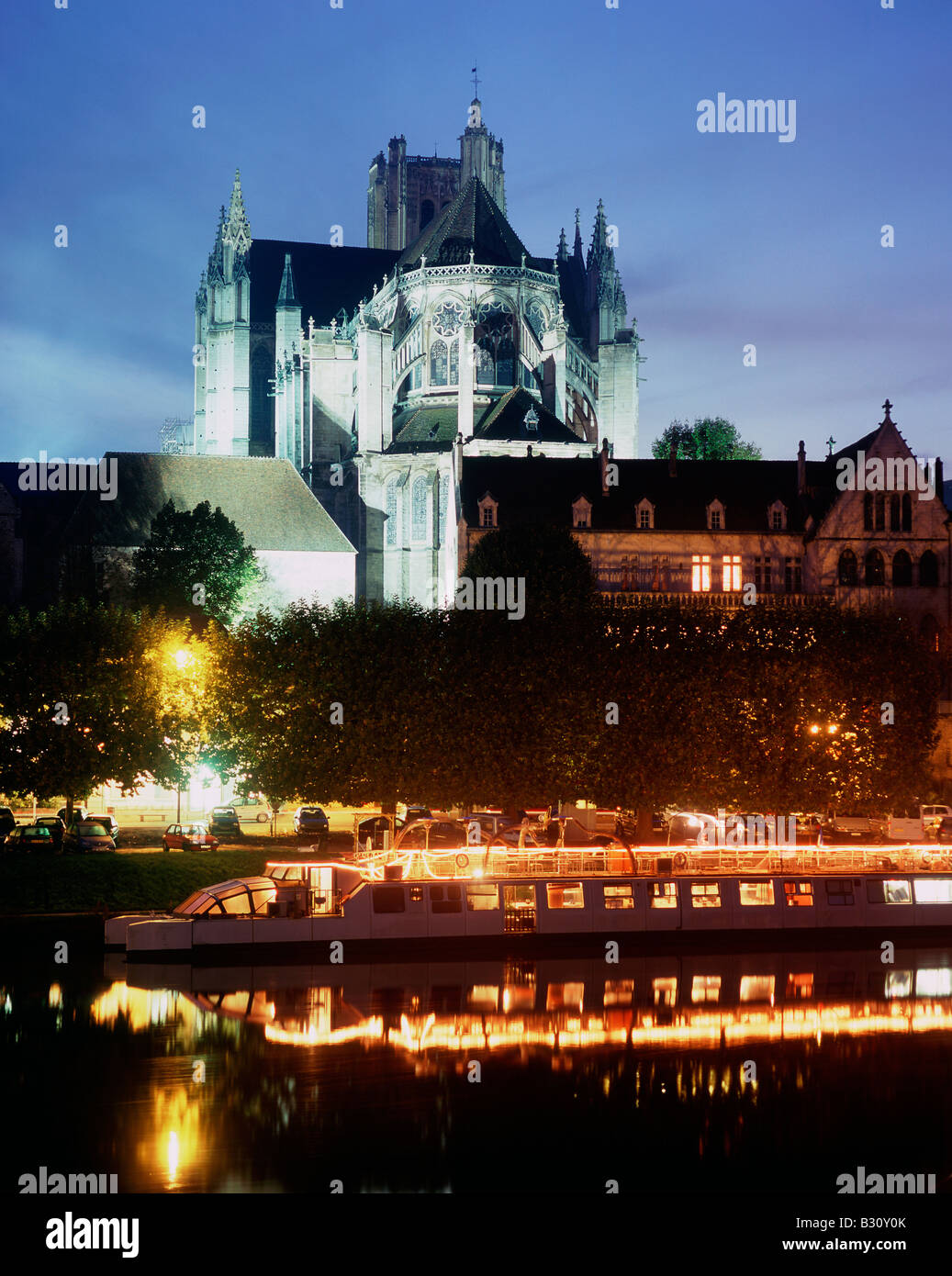 auxerre cathedral at night seen over the river yonne Stock Photo - Alamy