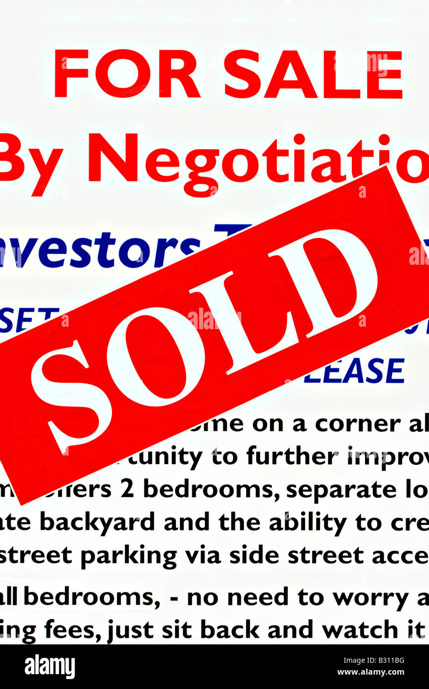 House sold notice hi-res stock photography and images - Alamy