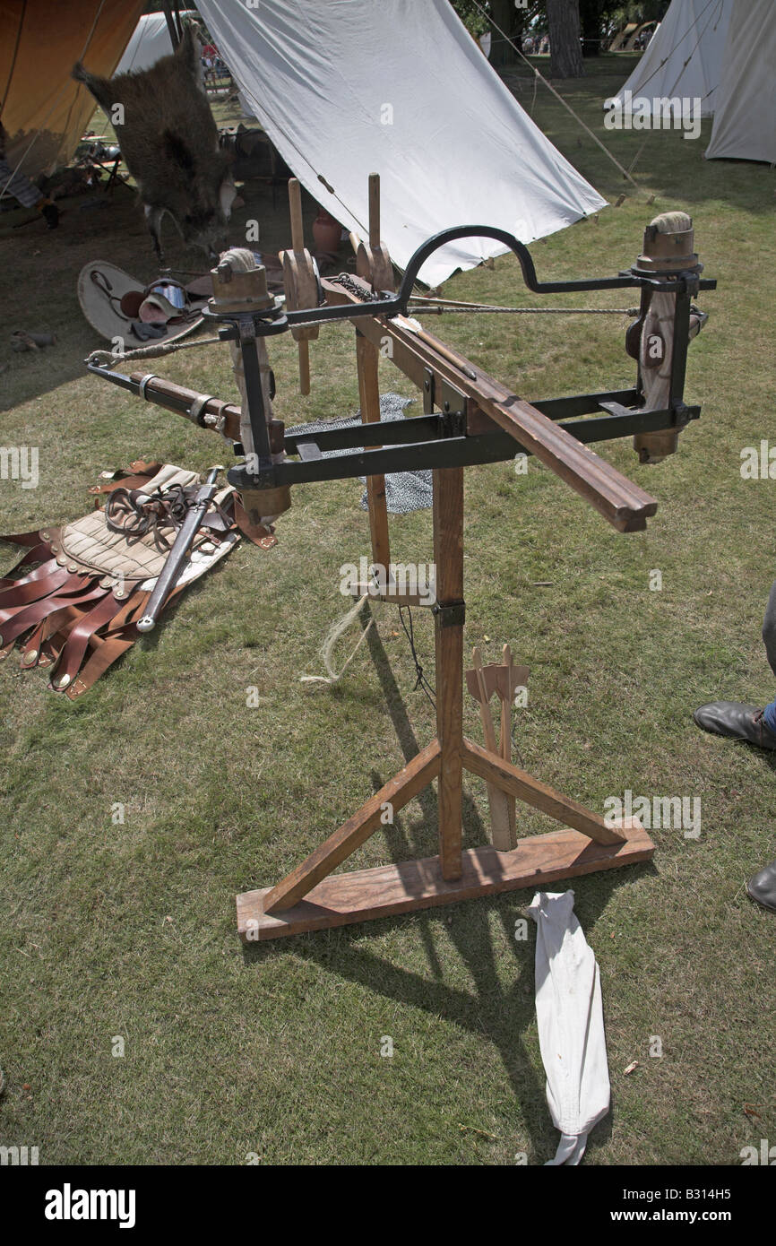 Firing Arrow Stock Photos & Firing Arrow Stock Images - Alamy