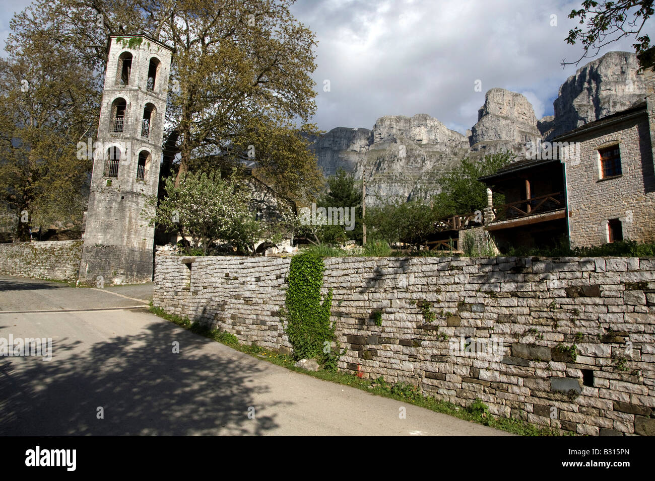 Megalo papingo greece hi-res stock photography and images - Alamy