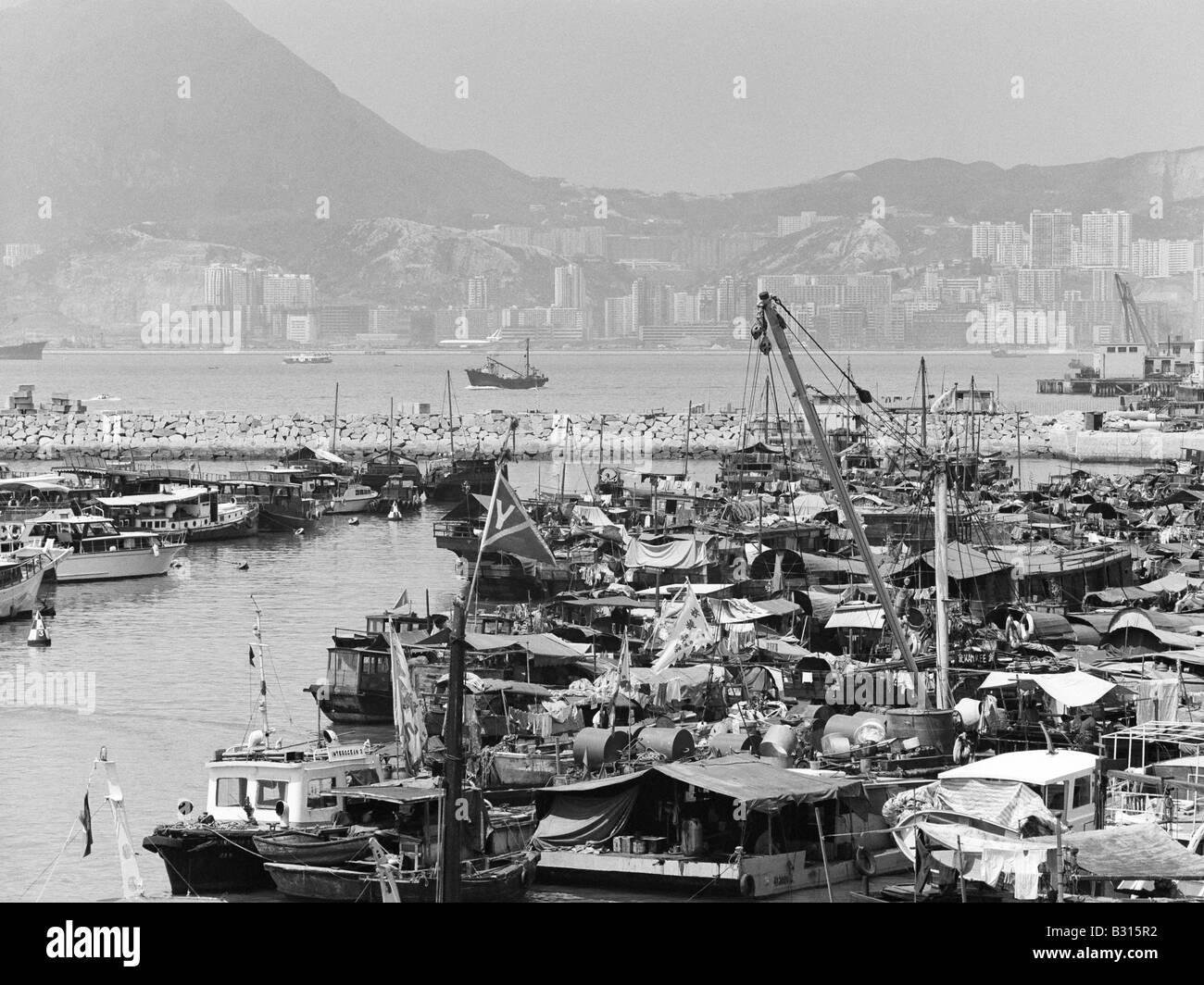 Accommodation boats Black and White Stock Photos & Images - Alamy