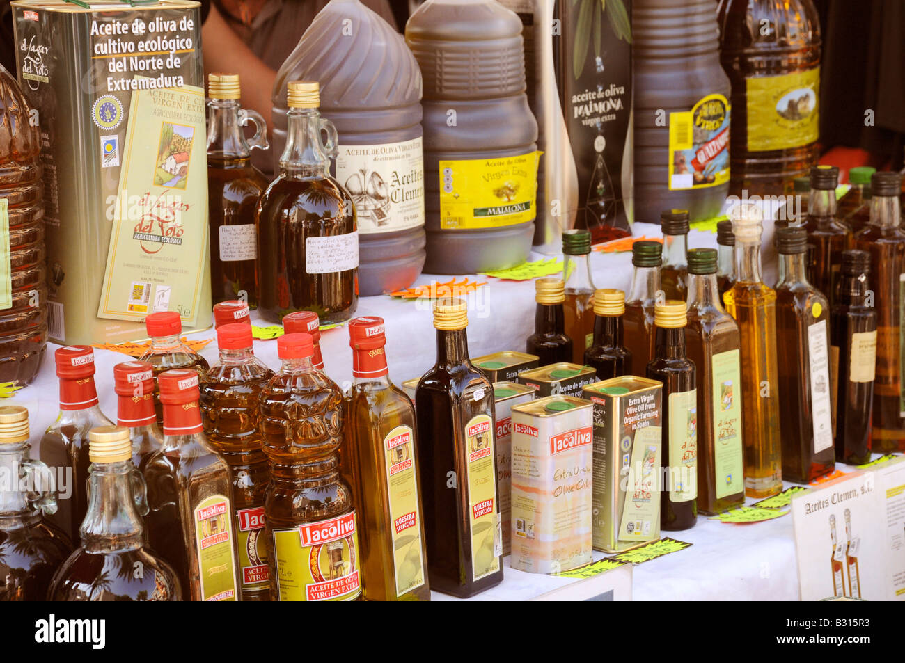 Bottle stall hi-res stock photography and images - Alamy